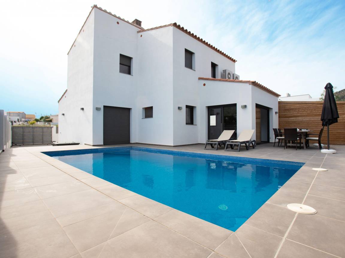 140 M² Ferienhaus ∙ 4 Schlafzimmer ∙ 8 Gäste - Cadaqués