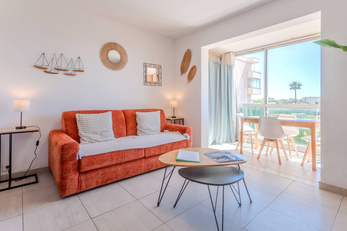 27 M² Appartement ∙ 1 Chambre ∙ 2 Personnes - ibis budget Fréjus Capitou A8