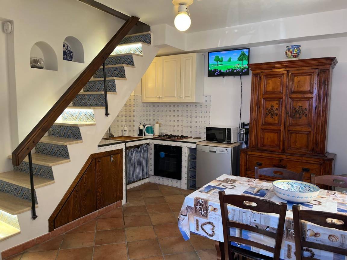75 M² Huis ∙ 2 Slaapkamers ∙ 6 Gasten - Balestrate