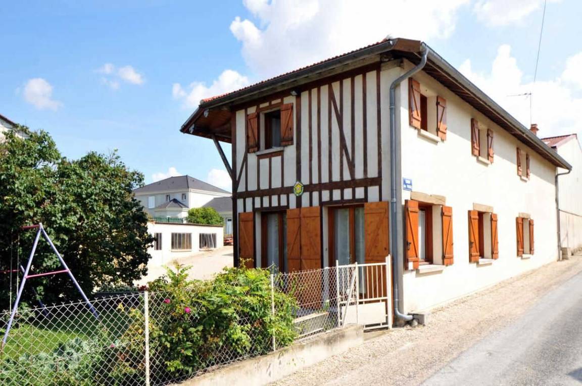 110 M² Mökki ∙ 2 Makuuhuonetta ∙ 6 Vierasta - Vitry-le-François