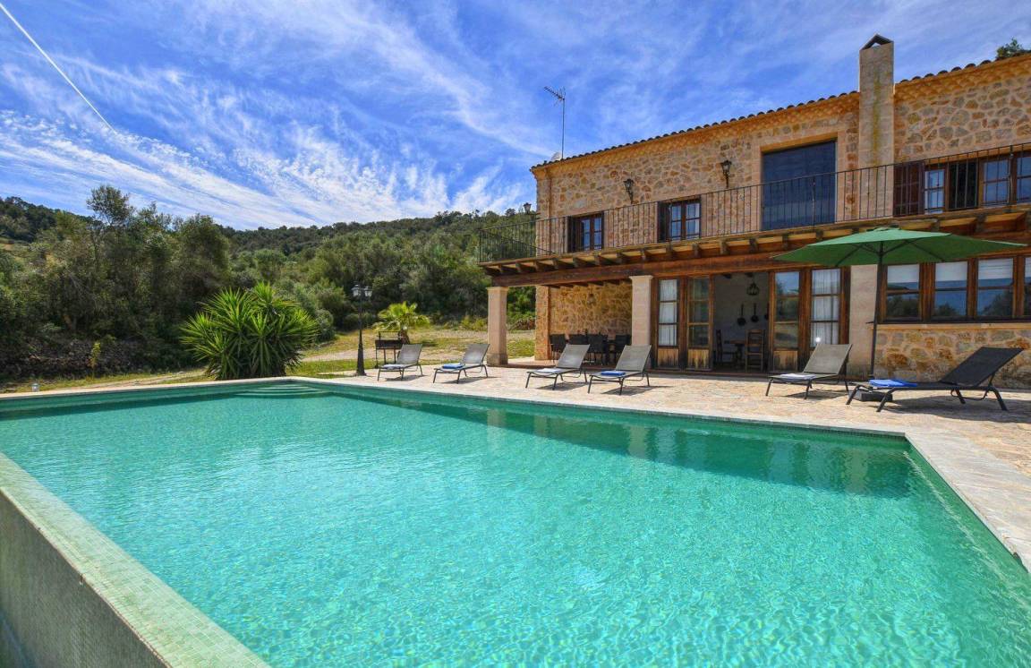 400 M² House ∙ 4 Bedrooms ∙ 8 Guests - Petra