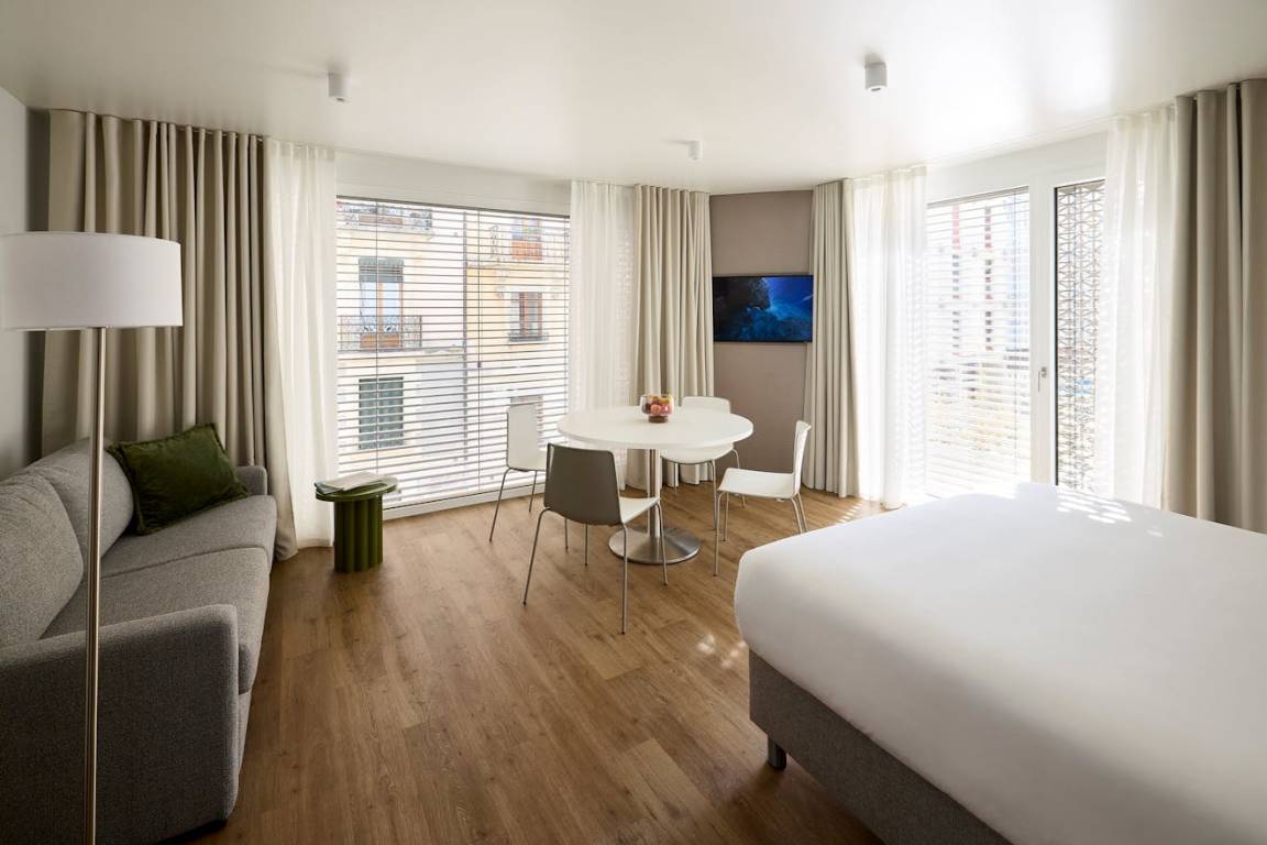 30 M² Apartamento ∙ 4 Huéspedes - Ginebra