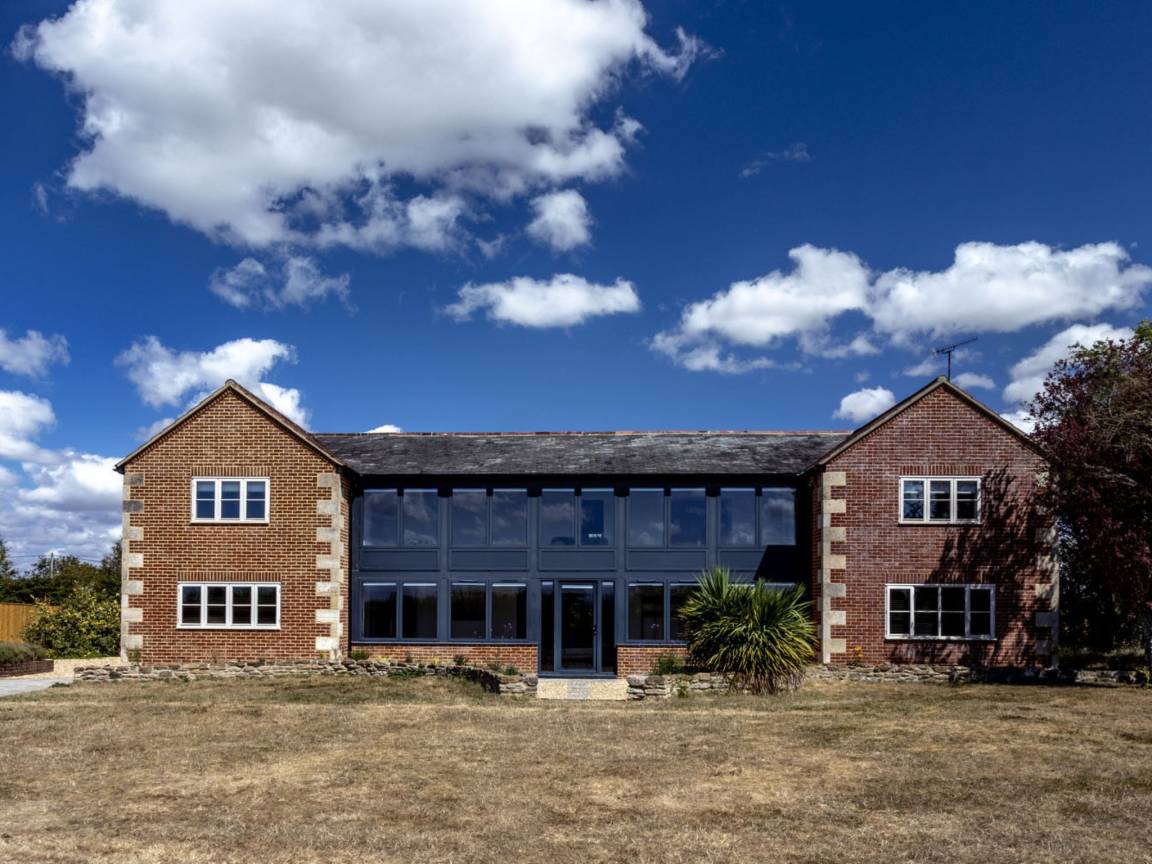 180 M² House ∙ 4 Bedrooms ∙ 8 Guests - Chippenham