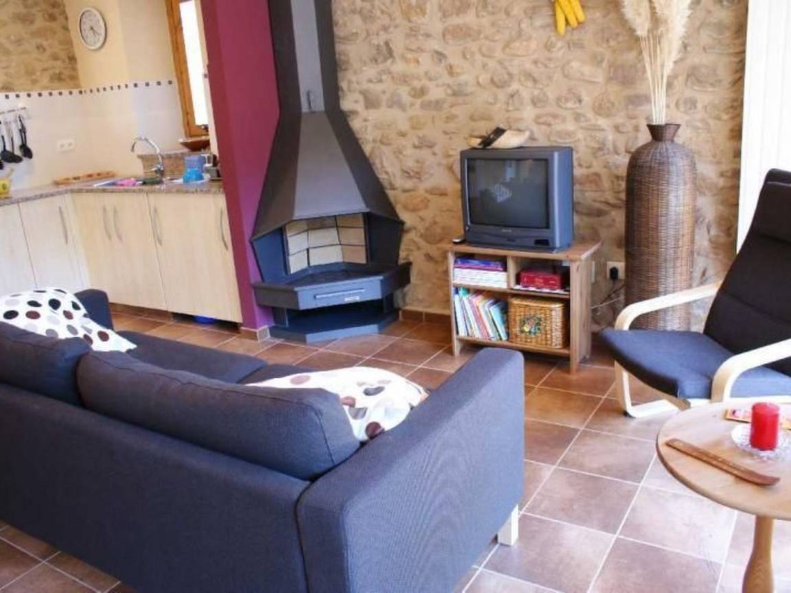 75 M² Apartamento ∙ 2 Habitaciones ∙ 4 Huéspedes - Olot