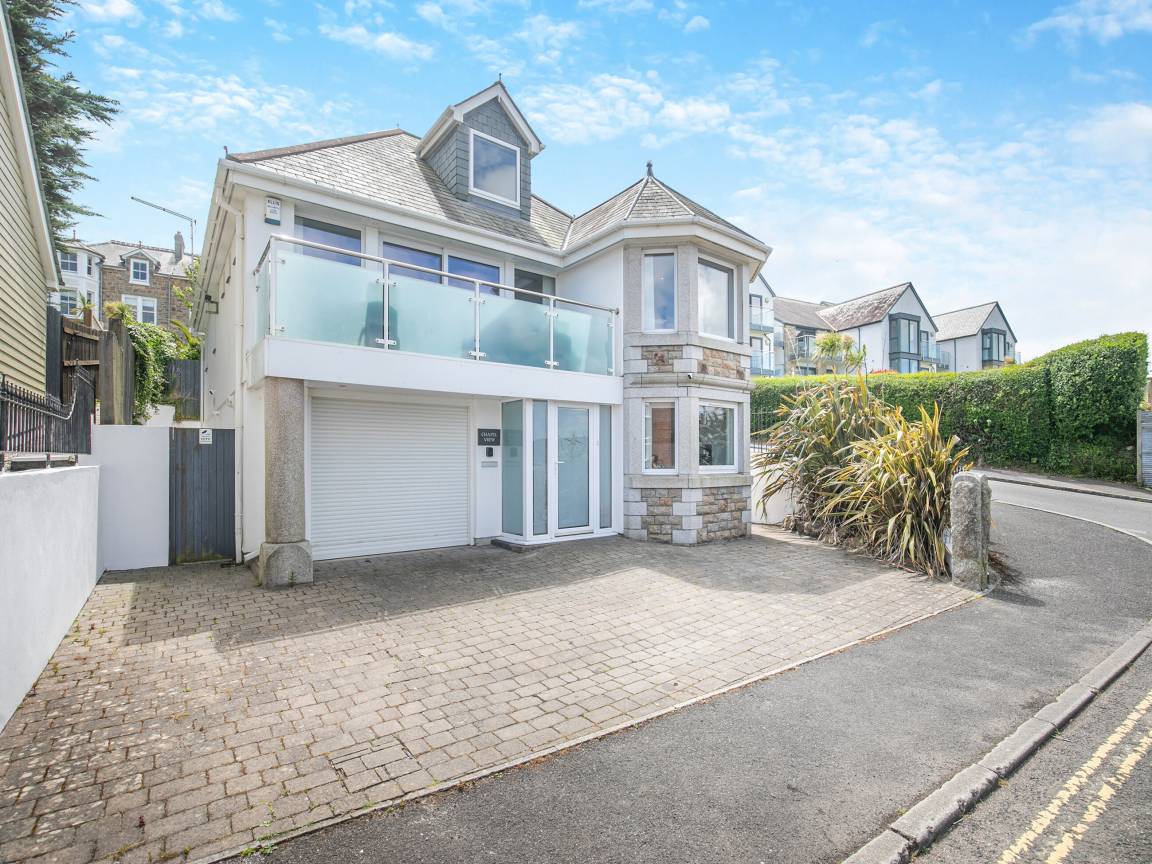 Cottage ∙ 4 Bedrooms ∙ 8 Guests - Gwithian
