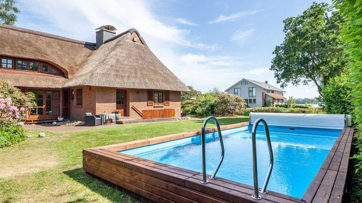 180 M² Ferienhaus ∙ 3 Schlafzimmer ∙ 6 Gäste - Bordesholm