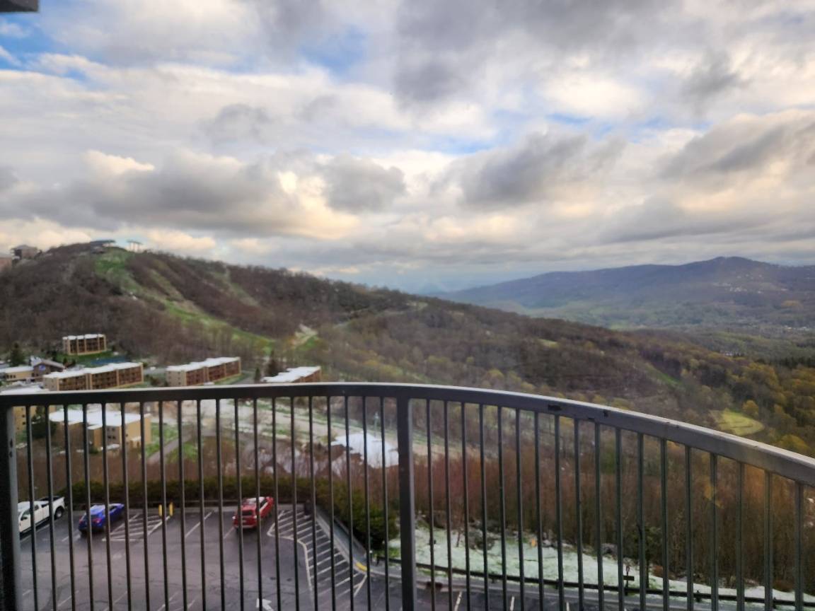 Condo ∙ 2 Bedrooms ∙ 4 Guests - Sugar Mountain, NC