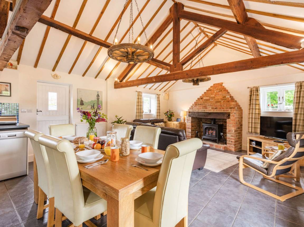 Cottage ∙ 3 Bedrooms ∙ 6 Guests - Wareham