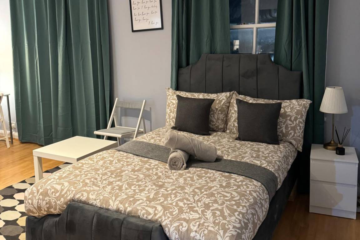 40 M² Apartament ∙ 1 Sypialnia ∙ 2 Gości - Brentford