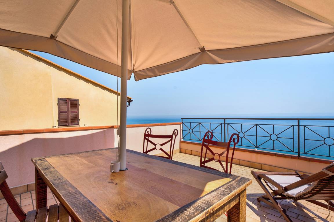 60 M² Apartamento ∙ 1 Habitación ∙ 2 Huéspedes - Ventimiglia