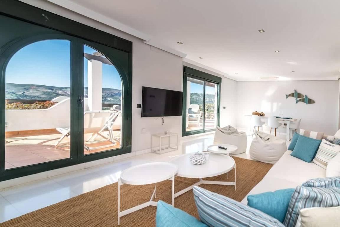 200 M² Apartamento ∙ 3 Habitaciones ∙ 6 Huéspedes - Casares