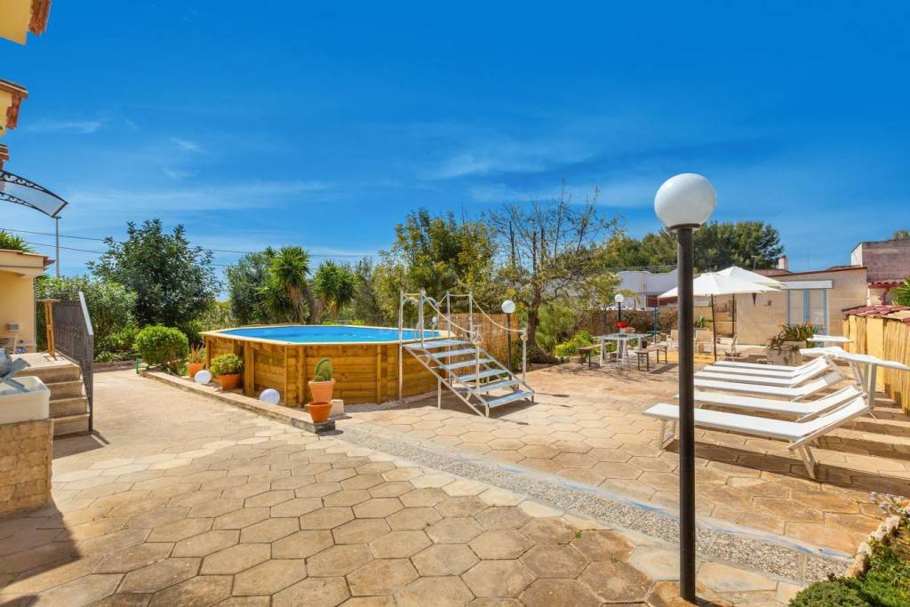 120 M² Maison De Vacances ∙ 3 Chambres ∙ 8 Personnes - Avetrana