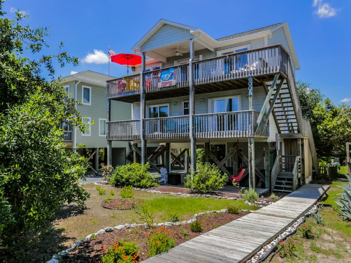 143 M² House ∙ 4 Bedrooms ∙ 9 Guests - Topsail Beach, NC