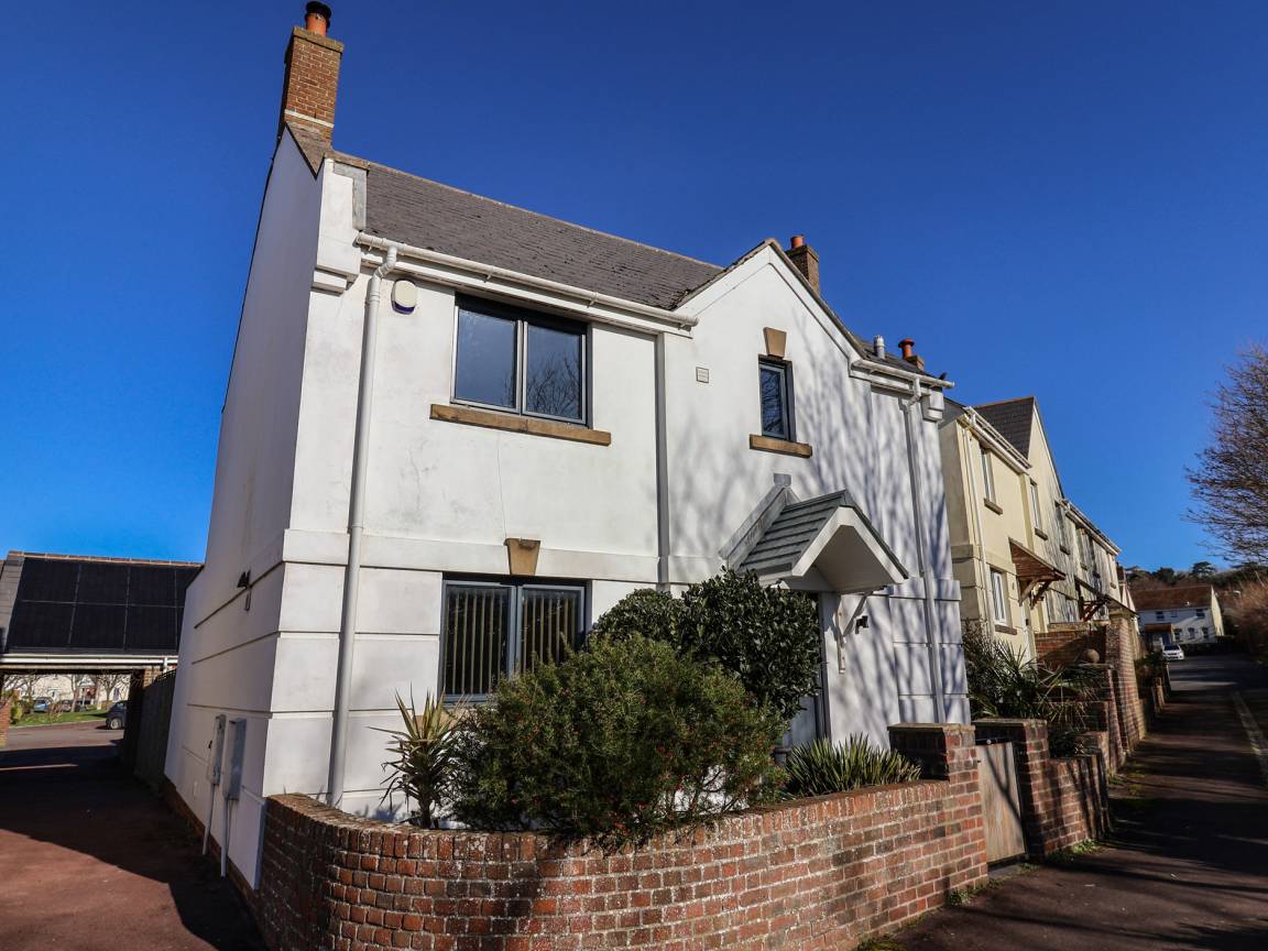 Cottage ∙ 3 Bedrooms ∙ 6 Guests - Bridport