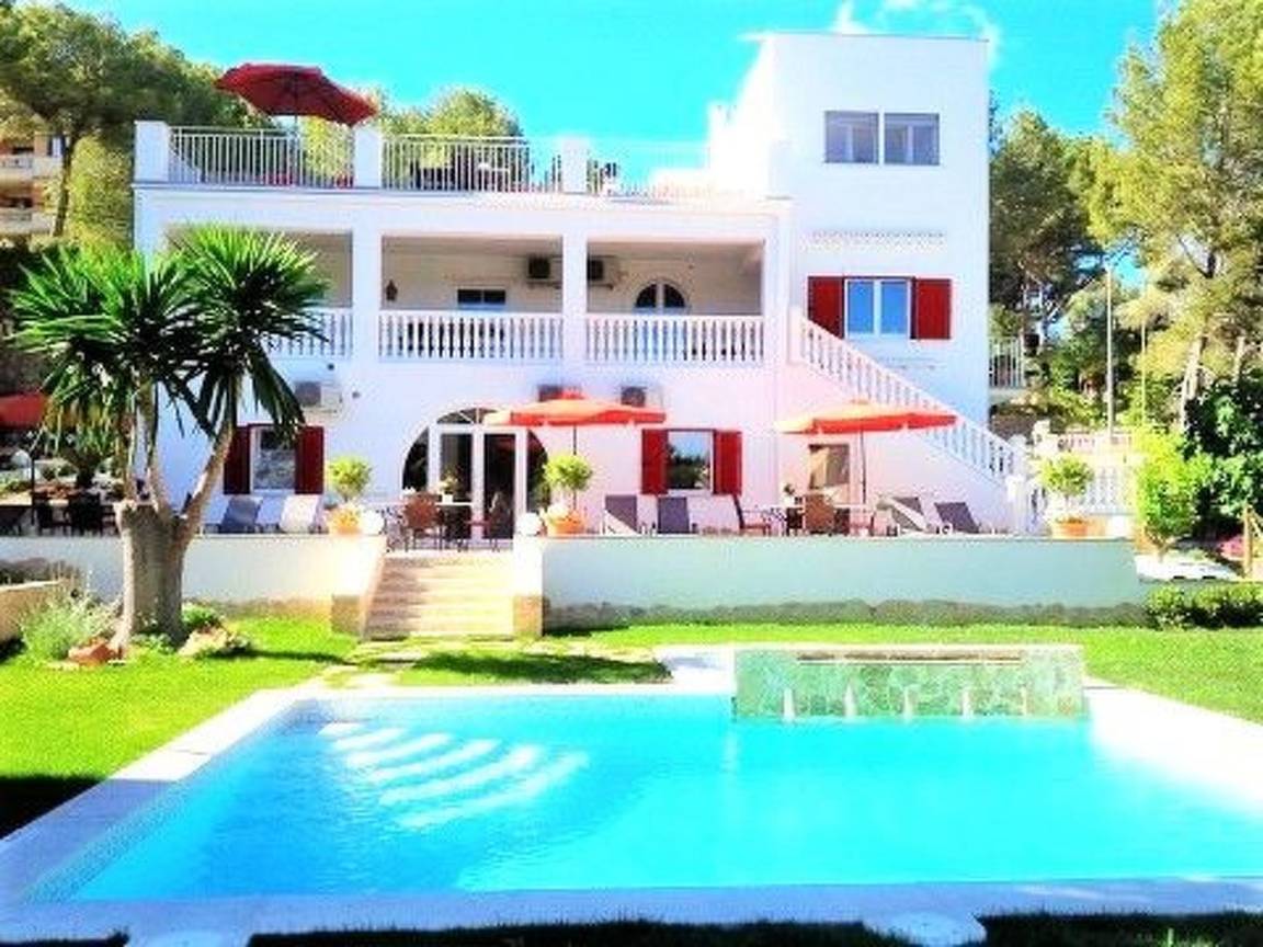 450 M² Talo ∙ 6 Makuuhuonetta ∙ 12 Vierasta - Santa Ponsa