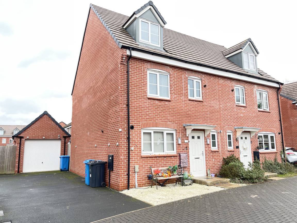 Cottage ∙ 4 Bedrooms ∙ 8 Guests - Nottinghamshire