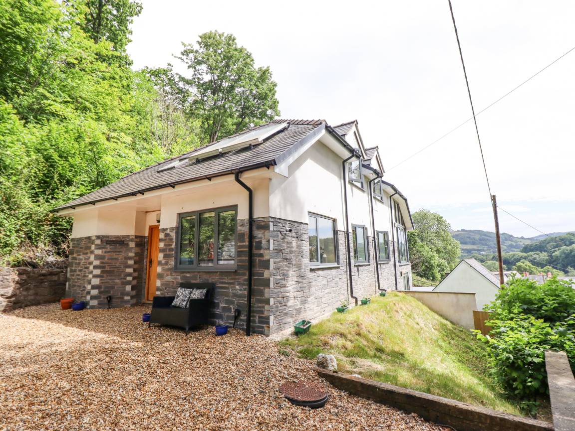 Cottage ∙ 3 Bedrooms ∙ 6 Guests - Llangollen