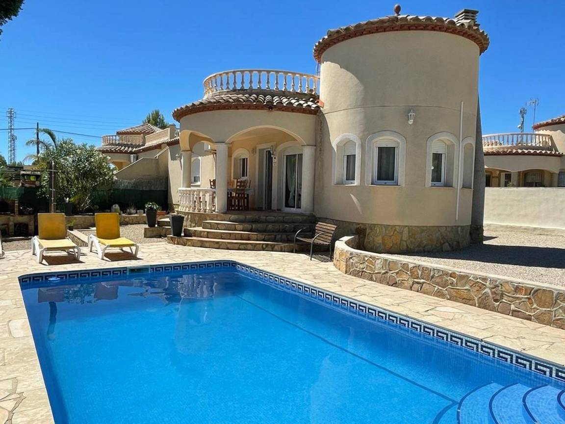 150 M² Villa ∙ 3 Bedrooms ∙ 7 Guests - L'Ametlla de Mar