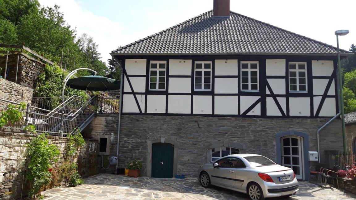 140 M² Apartamento ∙ 3 Quartos ∙ 10 Hóspedes - Butgenbach