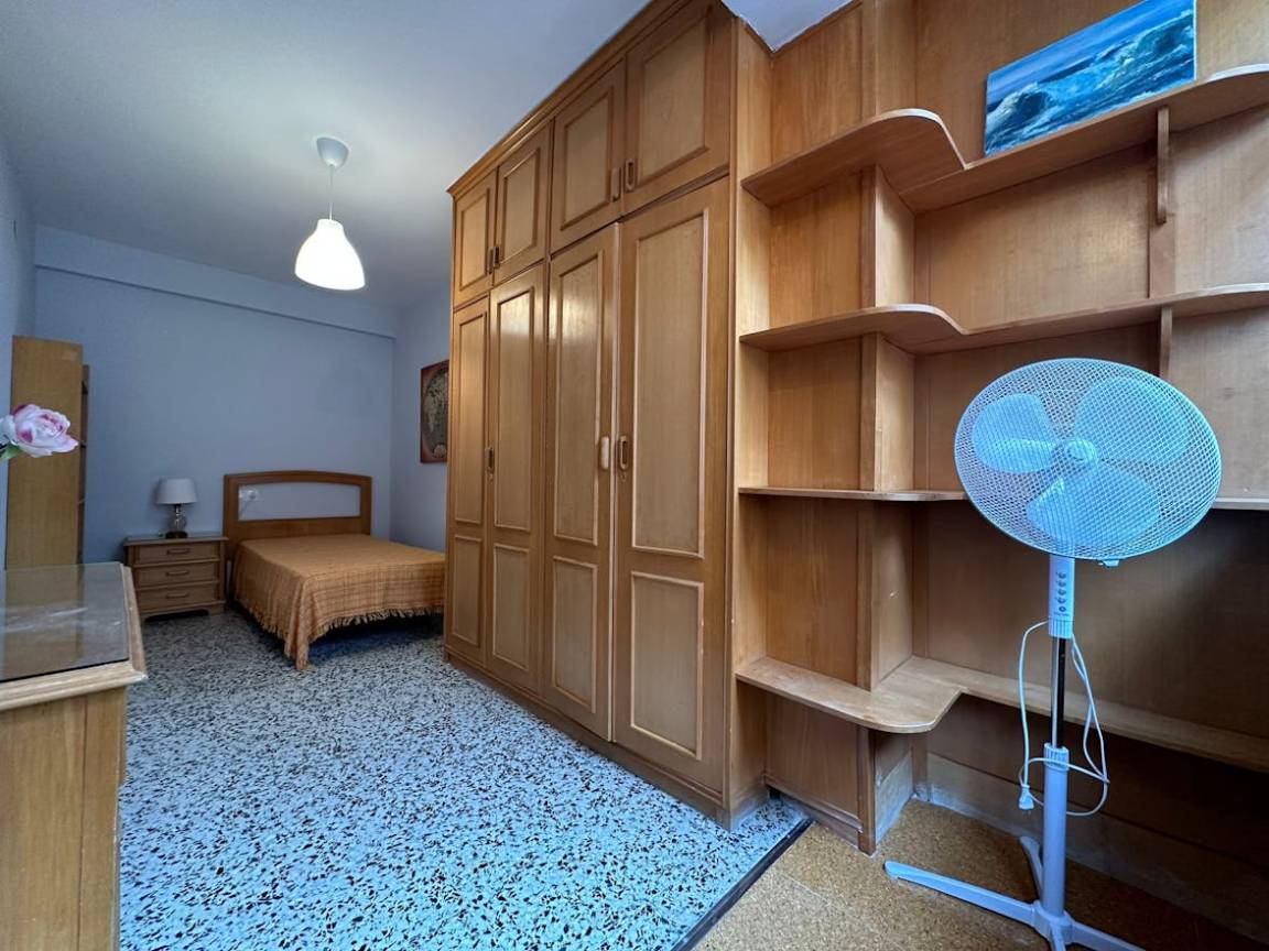 95 M² Chambre Privée ∙ 1 Chambre ∙ 1 Personne - Grenade