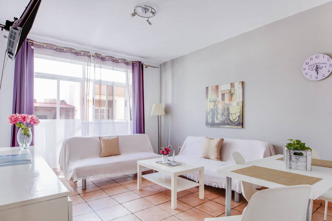 90 M² Apartamento ∙ 2 Habitaciones ∙ 4 Huéspedes - Corralejo