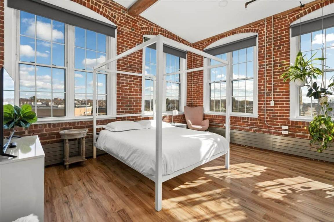 93 M² Apartment ∙ 1 Bedroom ∙ 2 Guests - Manchester, NH