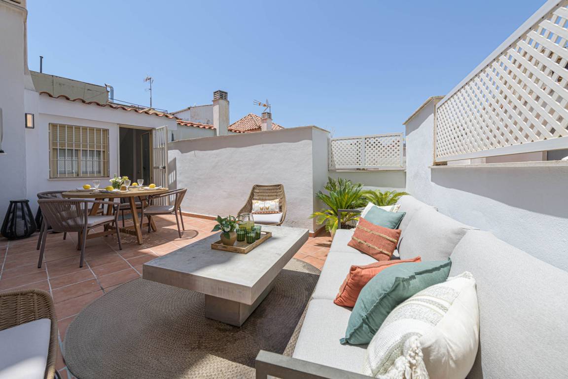 70 M² Apartment ∙ 2 Bedrooms ∙ 4 Guests - Málaga