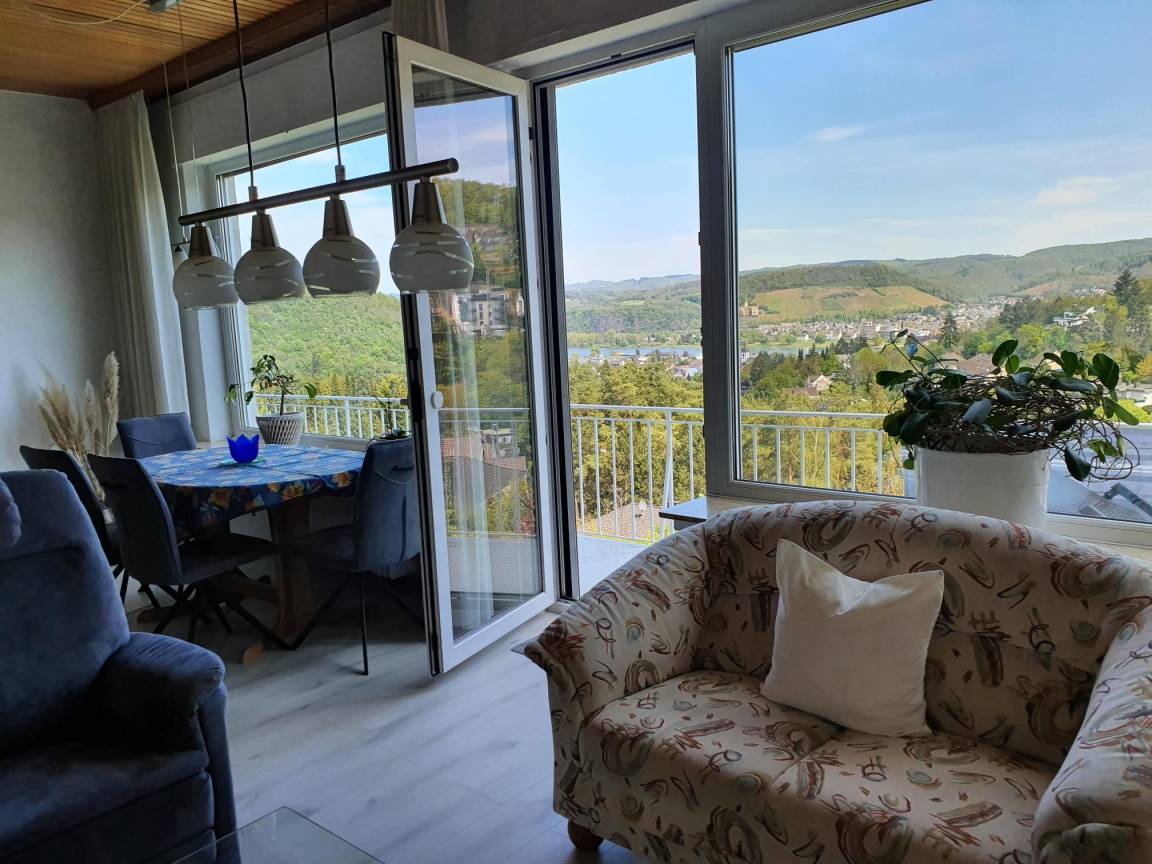 100 M² Ferienwohnung ∙ 3 Schlafzimmer ∙ 5 Gäste - Bad Breisig