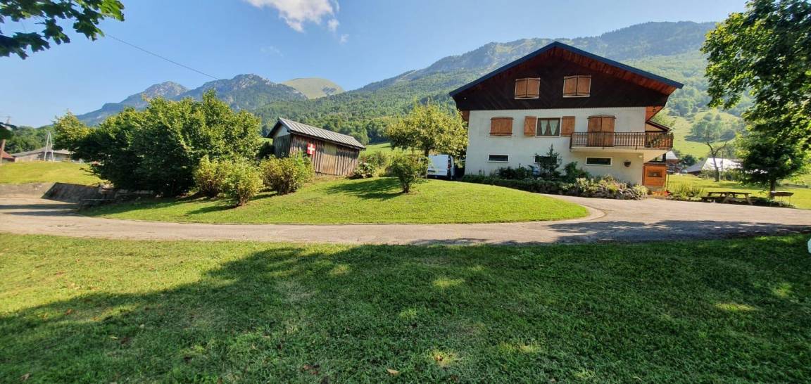 167 M² Gîte ∙ 5 Chambres ∙ 12 Personnes - Lescheraines