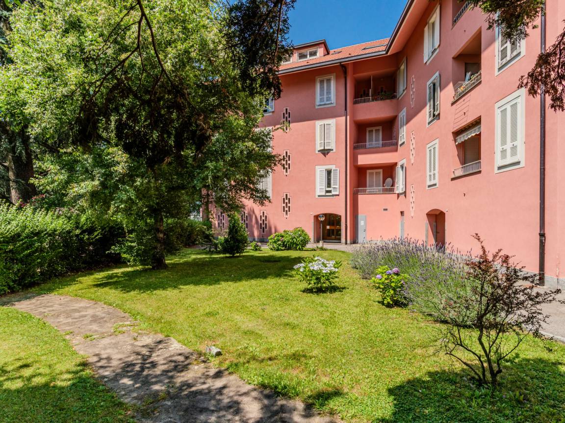 65 M² Apartment ∙ 1 Bedroom ∙ 4 Guests - Bellano
