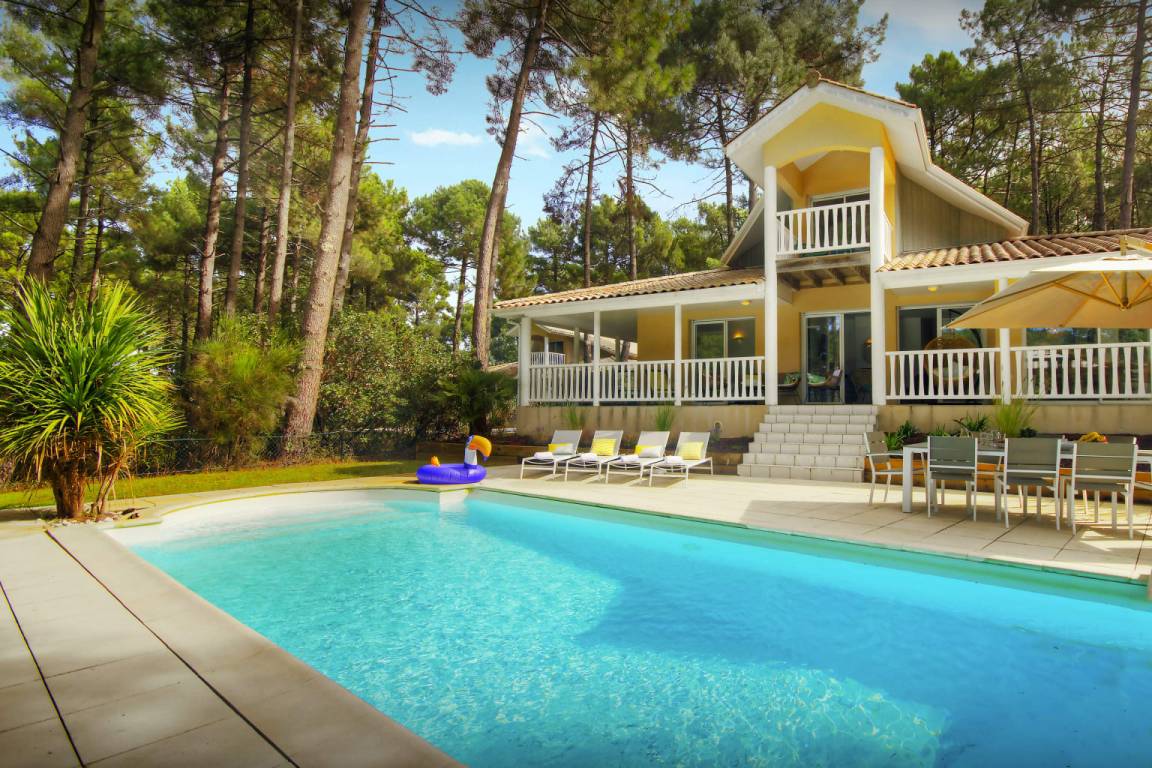 118 M² Villa ∙ 4 Bedrooms ∙ 8 Guests - Lacanau