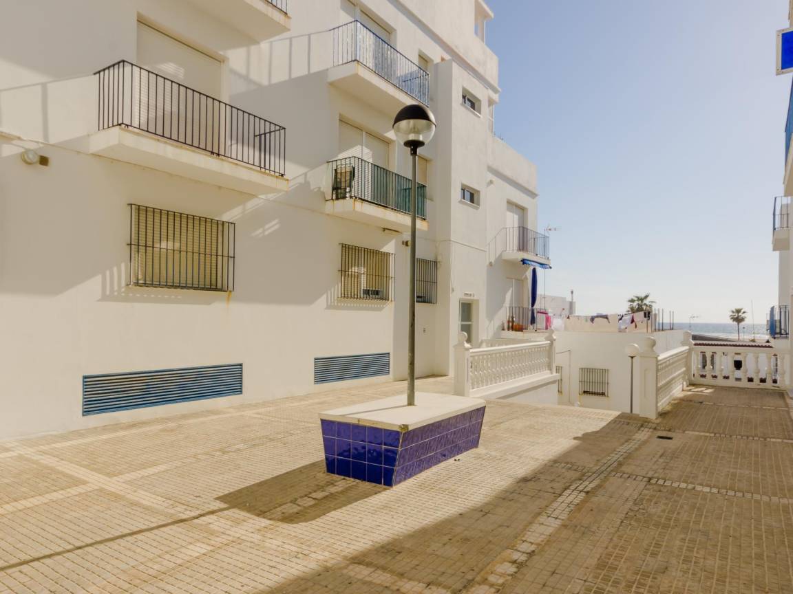 70 M² Apartamento ∙ 3 Habitaciones ∙ 6 Huéspedes - Conil de la Frontera