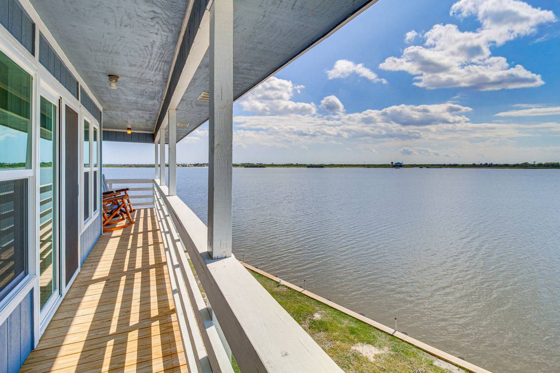 204 M² Cottage ∙ 2 Bedrooms ∙ 7 Guests - Port Lavaca, TX