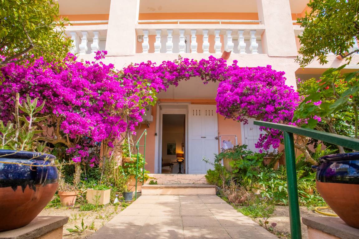 75 M² Apartment ∙ 2 Bedrooms ∙ 5 Guests - Le Lavandou