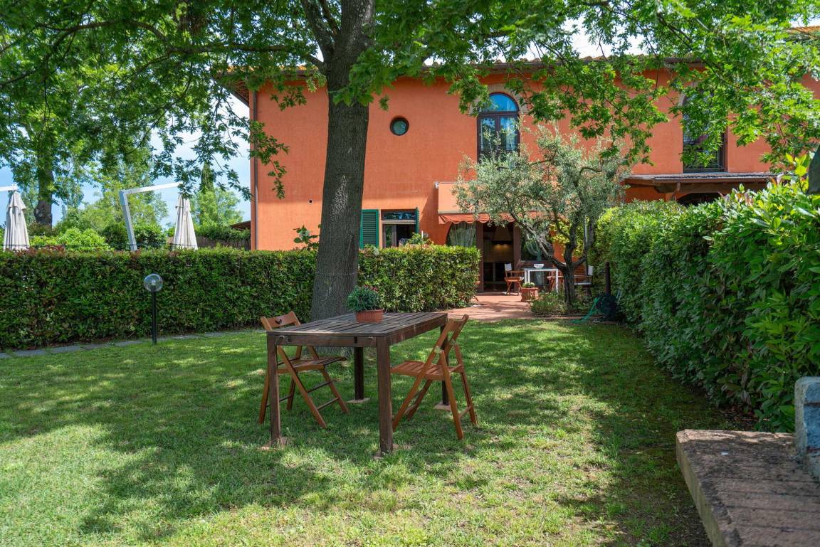 90 M² House ∙ 1 Bedroom ∙ 4 Guests - Empoli