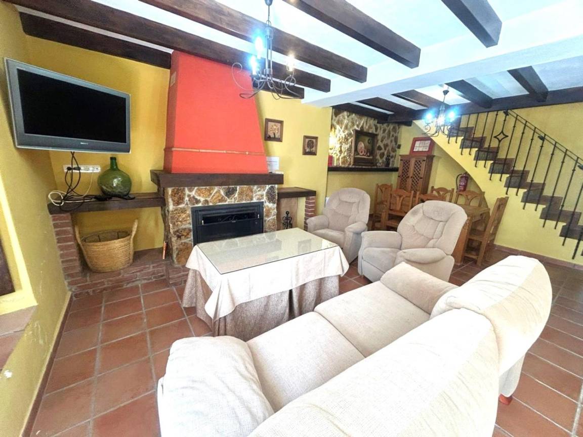 100 M² Villa ∙ 2 Bedrooms ∙ 5 Guests - Casares