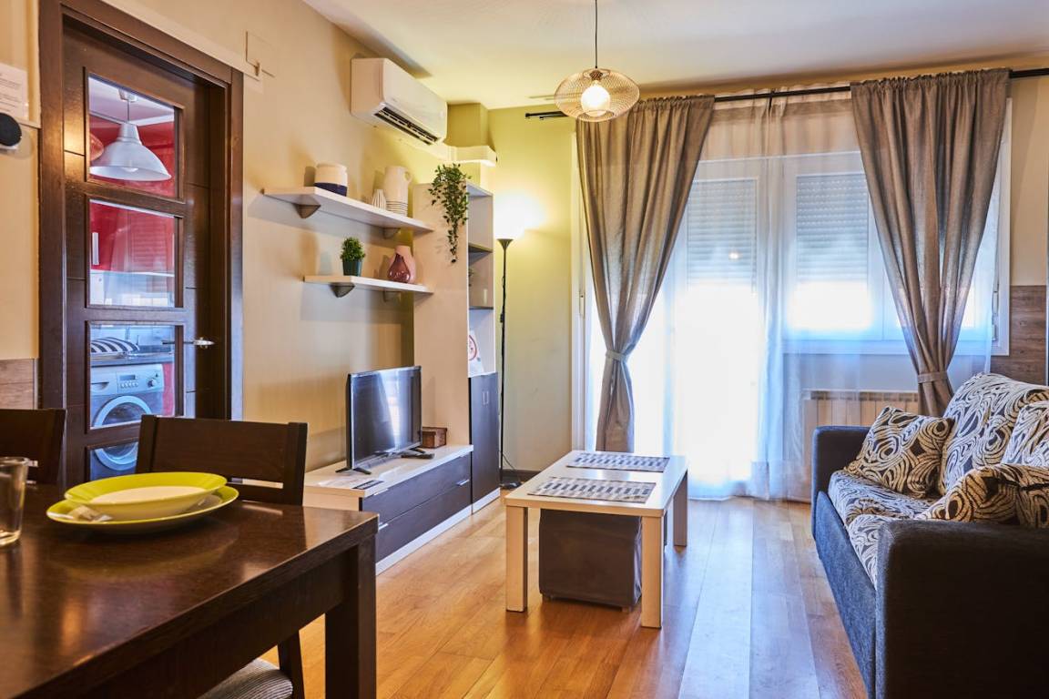 55 M² Apartamento ∙ 2 Habitaciones ∙ 4 Huéspedes - Ávila