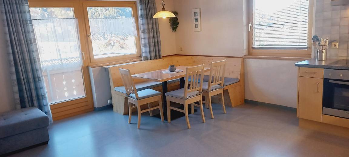 48 M² Ferienwohnung ∙ 1 Schlafzimmer ∙ 4 Gäste - Gaschurn