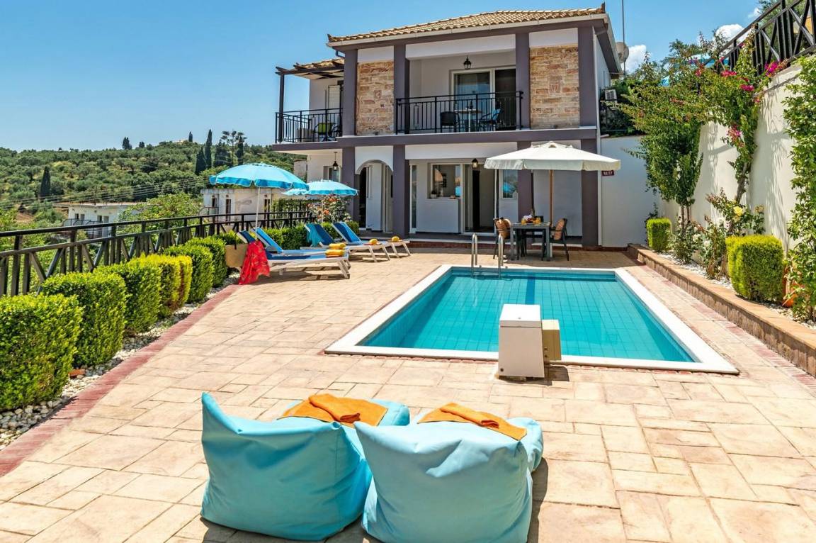 140 M² Villa ∙ 2 Bedrooms ∙ 4 Guests - Zakinthos