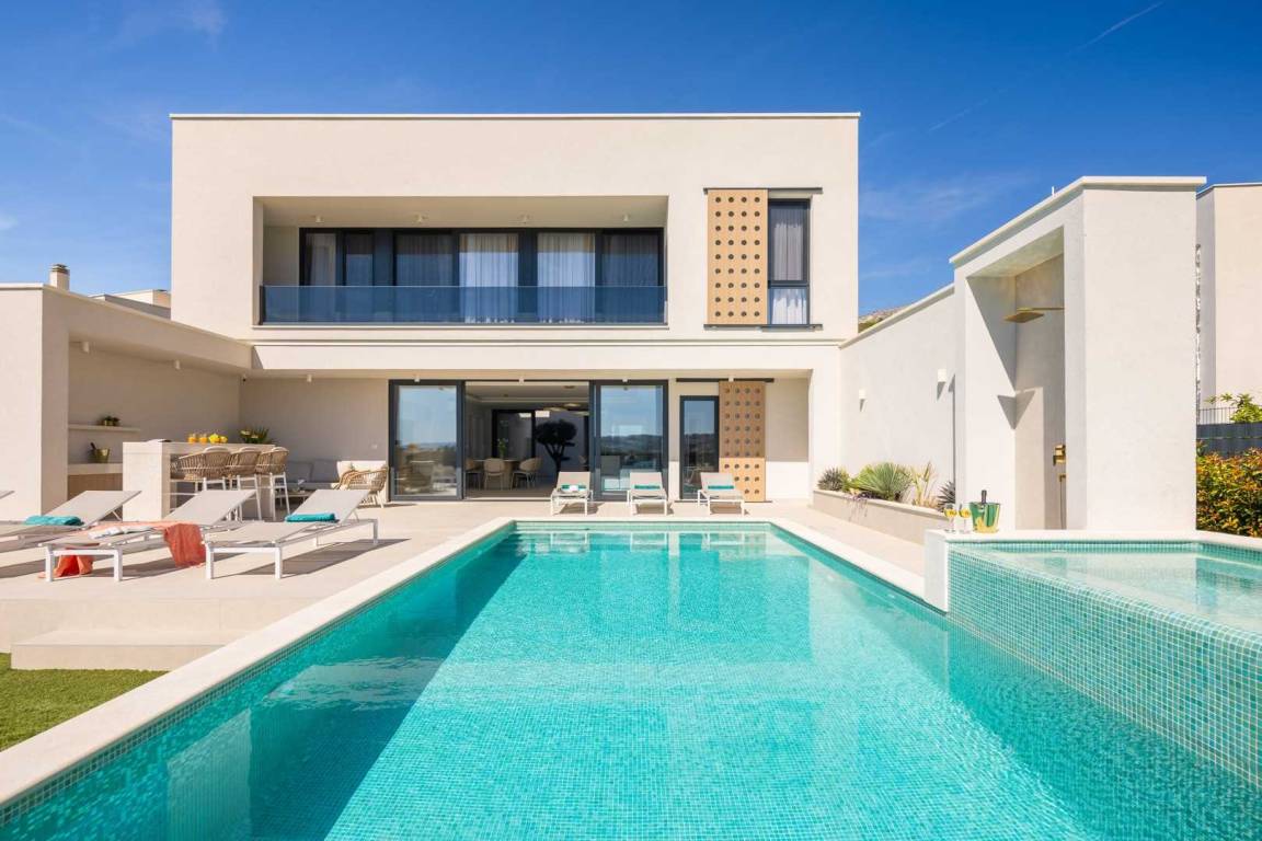 400 M² Villa ∙ 6 Schlafzimmer ∙ 13 Gäste - Podstrana