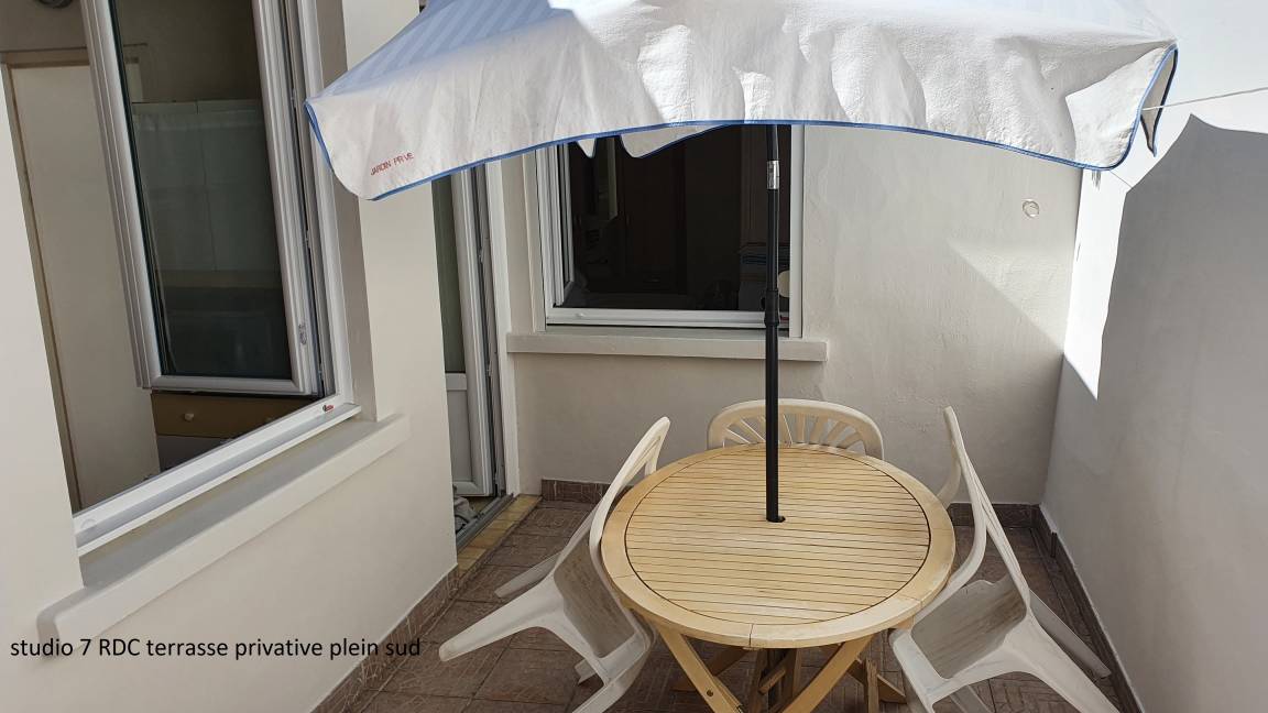 27 M² Appartement ∙ 1 Chambre ∙ 2 Personnes - Rochefort, France