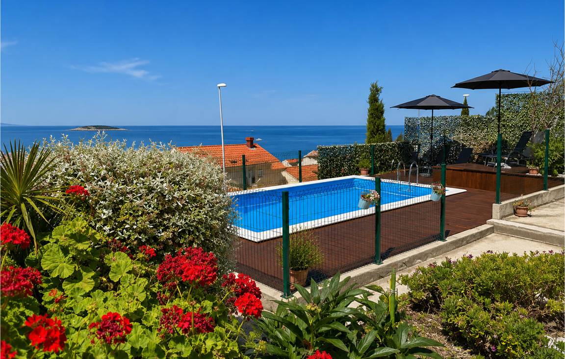 82 M² Maison De Vacances ∙ 3 Chambres ∙ 6 Personnes - Cavtat