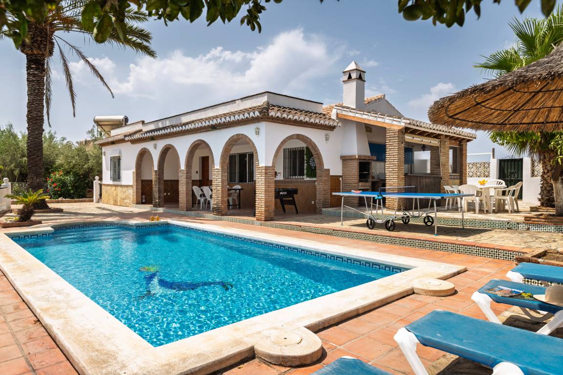 100 M² Villa ∙ 3 Schlafzimmer ∙ 8 Gäste - Nerja