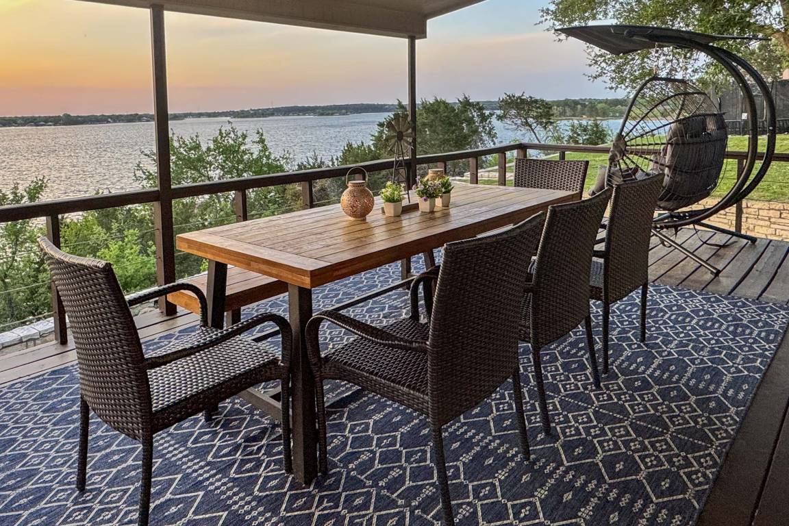 137 M² House ∙ 3 Bedrooms ∙ 10 Guests - Granbury, TX