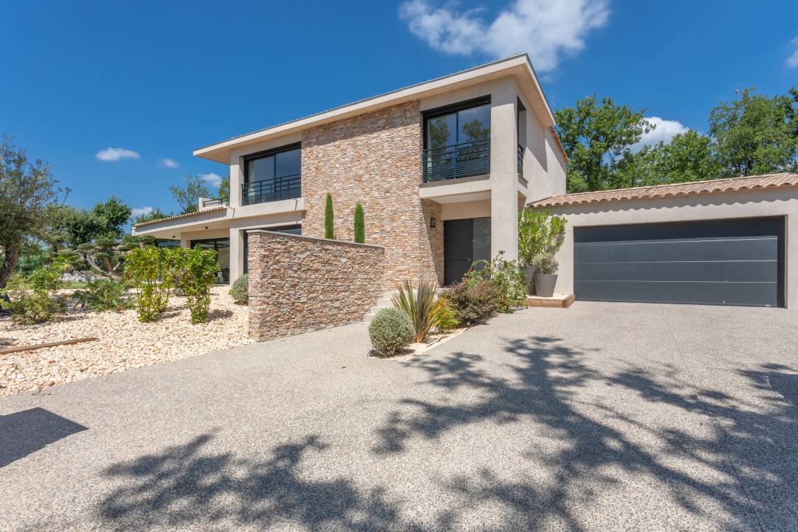 240 M² Ferienhaus ∙ 4 Schlafzimmer ∙ 8 Gäste - Montauroux