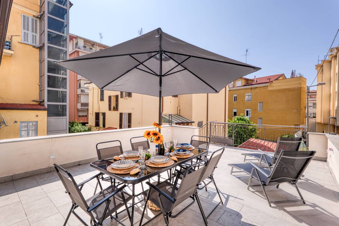 85 M² Apartment ∙ 2 Bedrooms ∙ 6 Guests - Sanremo