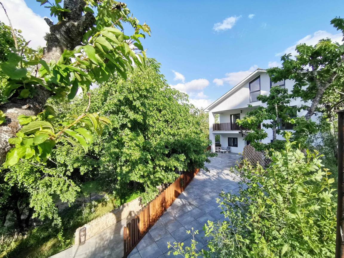 300 M² Casa ∙ 6 Habitaciones ∙ 18 Huéspedes - Puebla de Sanabria