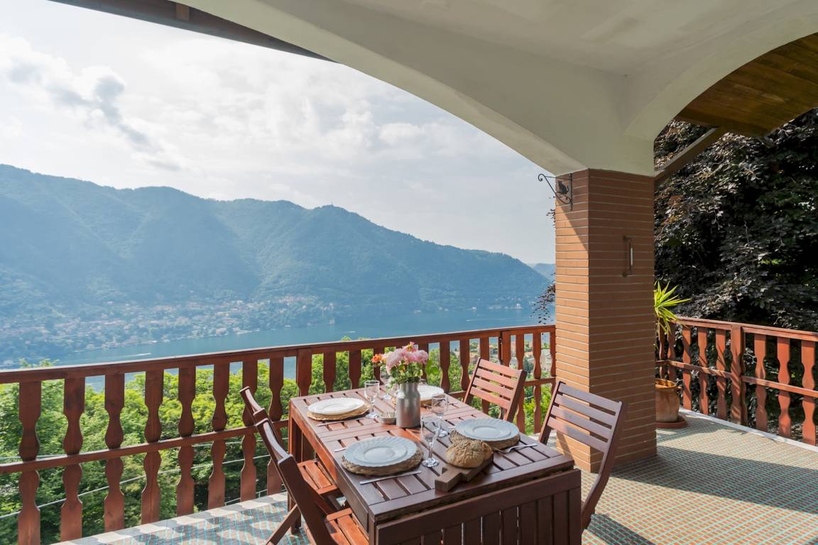 150 M² Villa ∙ 2 Bedrooms ∙ 4 Guests - Cernobbio