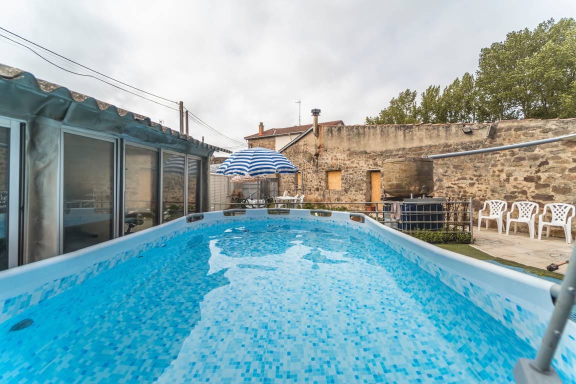 200 M² Maison De Vacances ∙ 6 Chambres ∙ 20 Personnes - Aguilar de Campoo