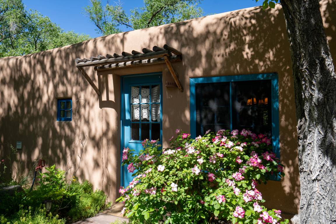House ∙ 2 Bedrooms ∙ 4 Guests - Santa Fe, NM